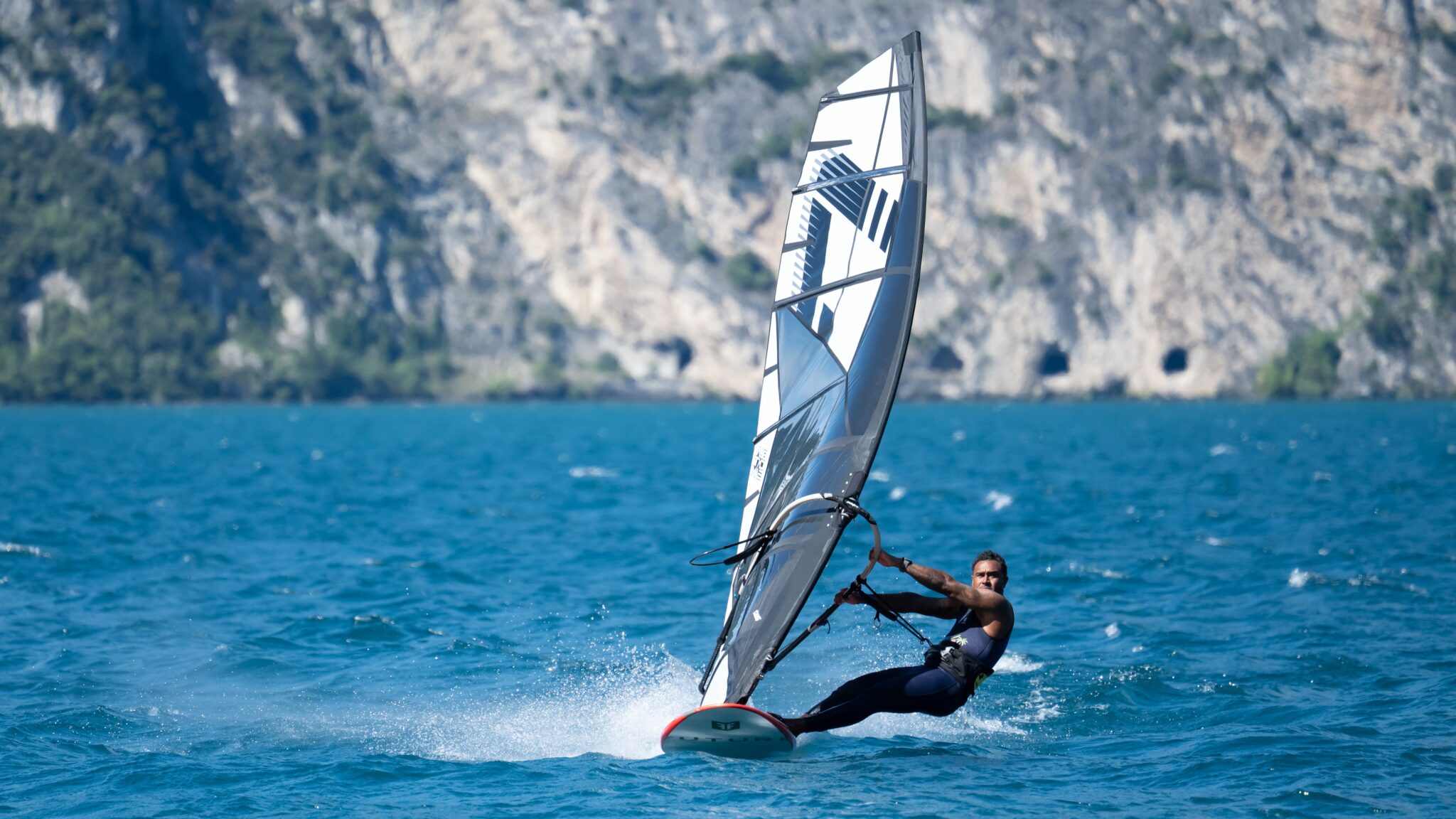 Windsurf Race Sail: Unleash Your Competitive Edge - POINT-7